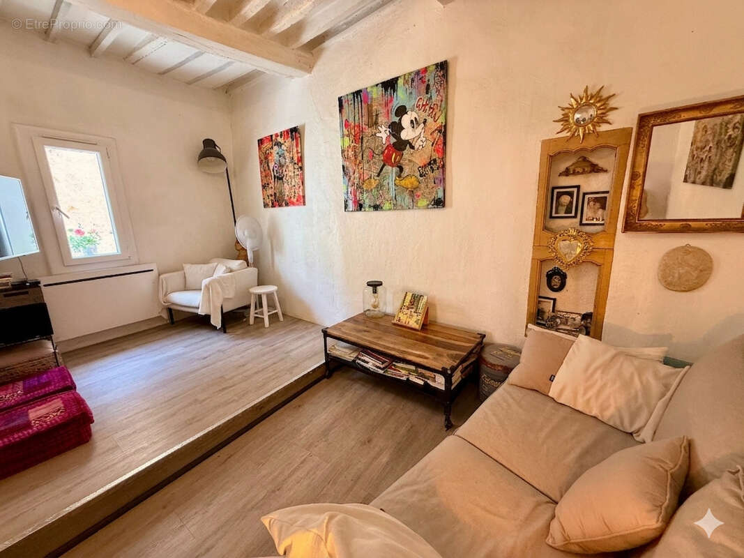 Vente Maison 90 m² Saint-Maximin-La-Sainte-Baume