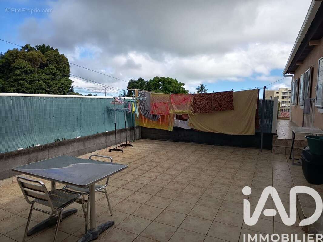 Vente Maison 239 m² Le Tampon
