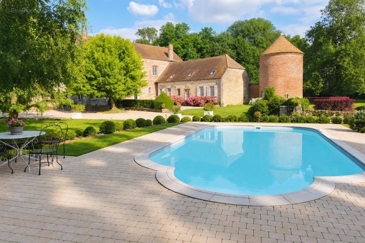 Vente Maison 707 m² Mormant