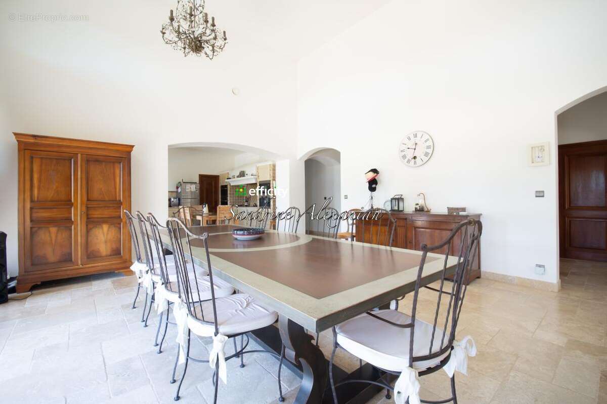 Vente Maison 350 m² Le Val