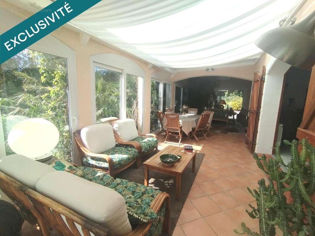 Vente Maison 260 m² Hyeres