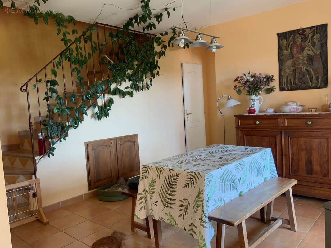 Vente Maison 87 m² Artignosc-Sur-Verdon