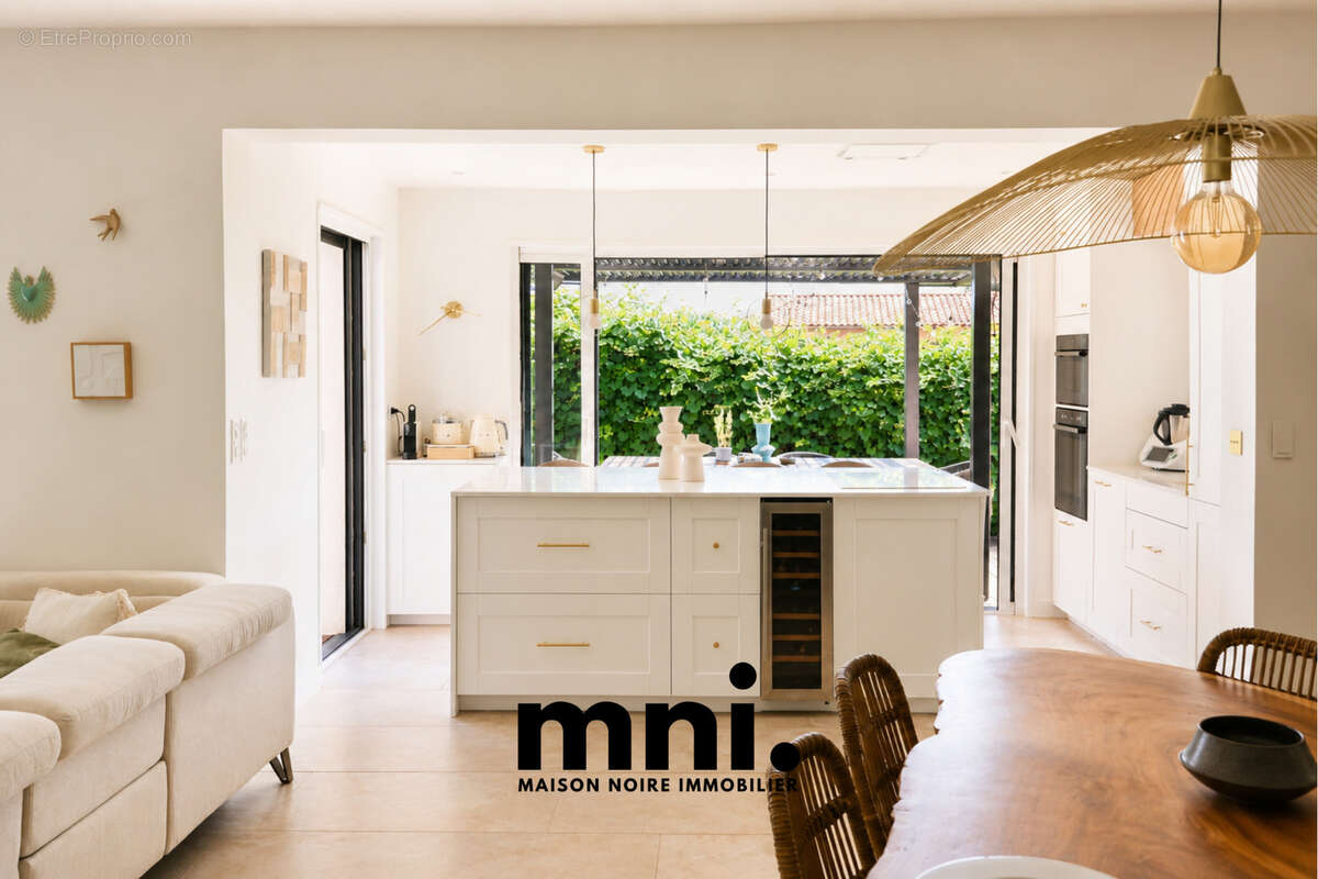 Vente Maison 152 m² Six-Fours-Les-Plages