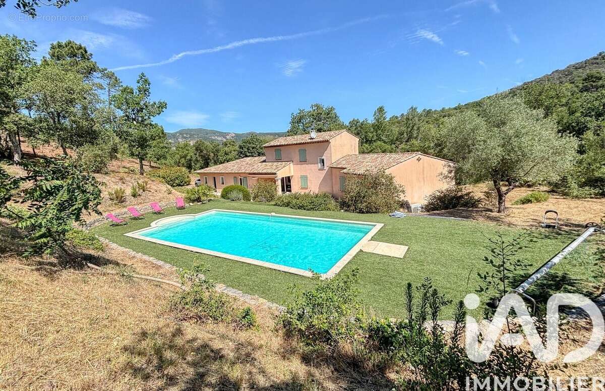 Vente Maison 197 m² Plan-De-La-Tour