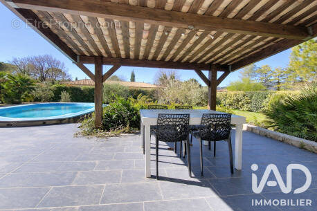 Vente Maison 100 m² Bagnols-En-Foret